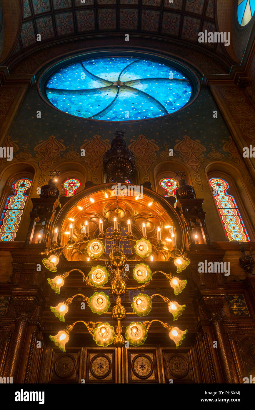 Eldridge Street Synagogue in Manhattan New York City Stock Photo - Alamy