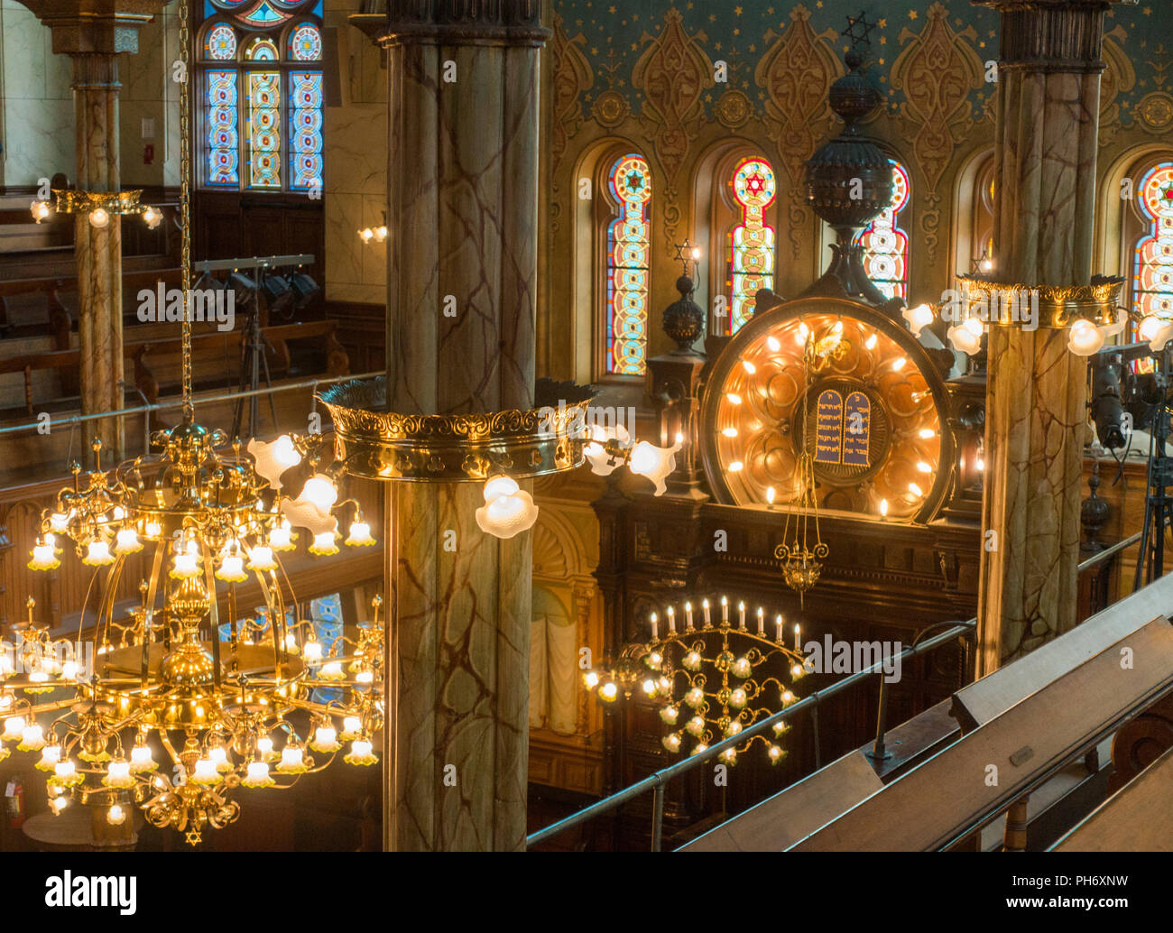 Jewish synagogue stain glass window hi-res stock photography and images ...