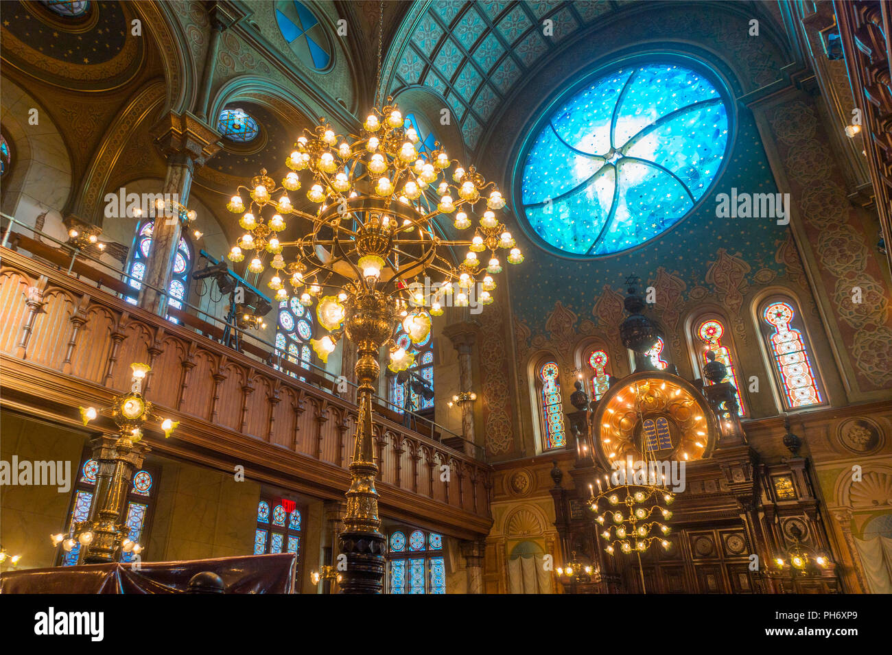Eldridge Street Synagogue in Manhattan New York City Stock Photo - Alamy