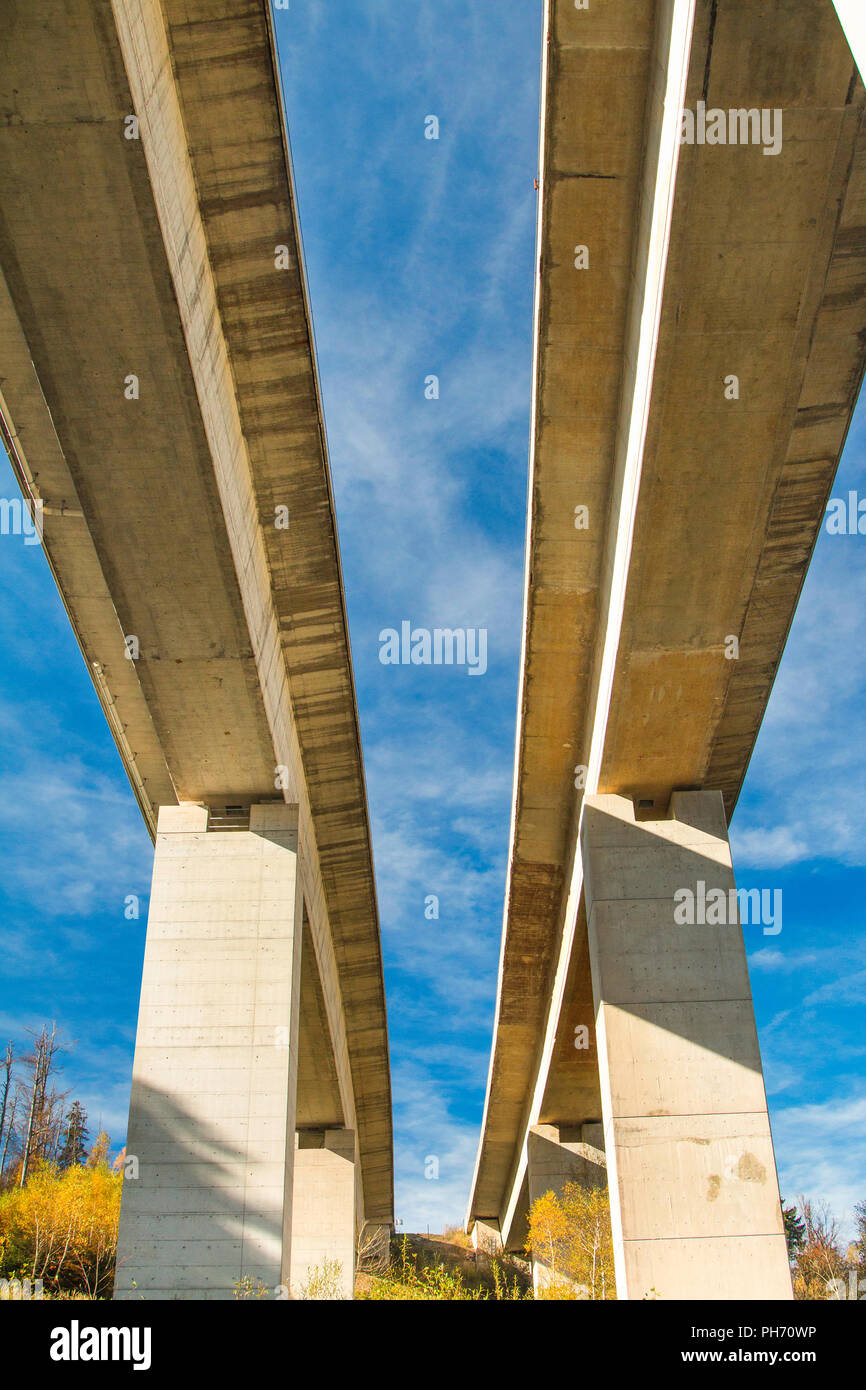 Concrete highway pillars hi-res stock photography and images - Alamy