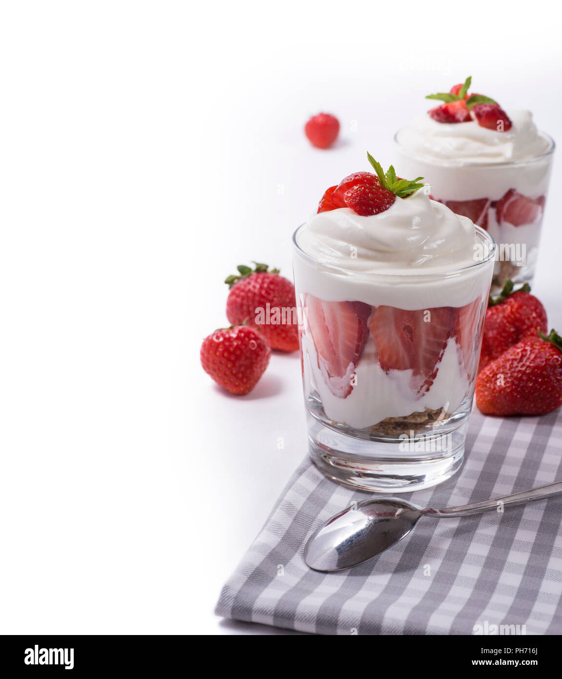 Parfait glasses hi-res stock photography and images - Alamy