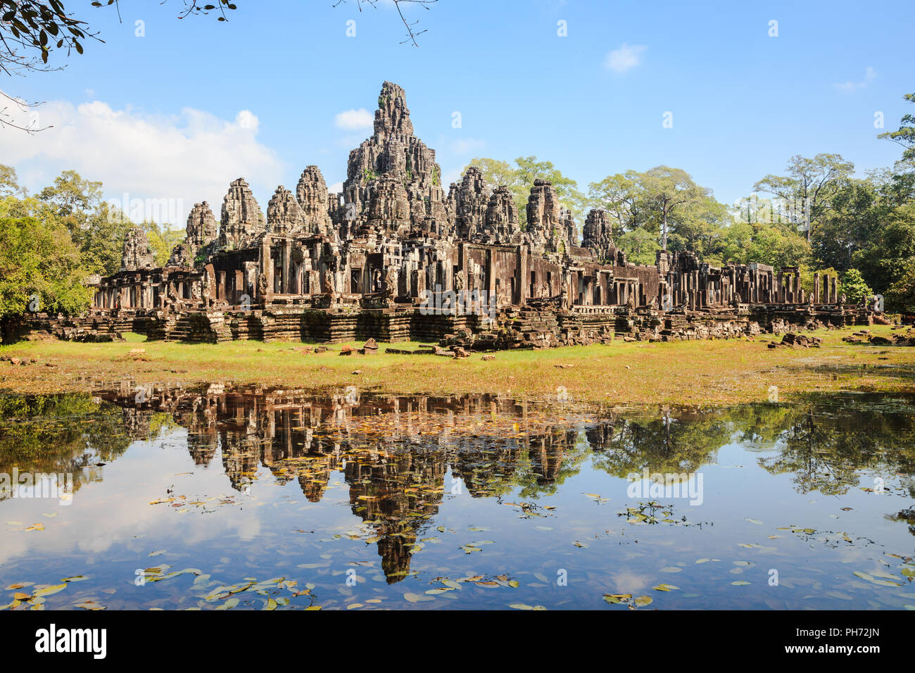 Angkor thom entrance bayon hi-res stock photography and images - Alamy