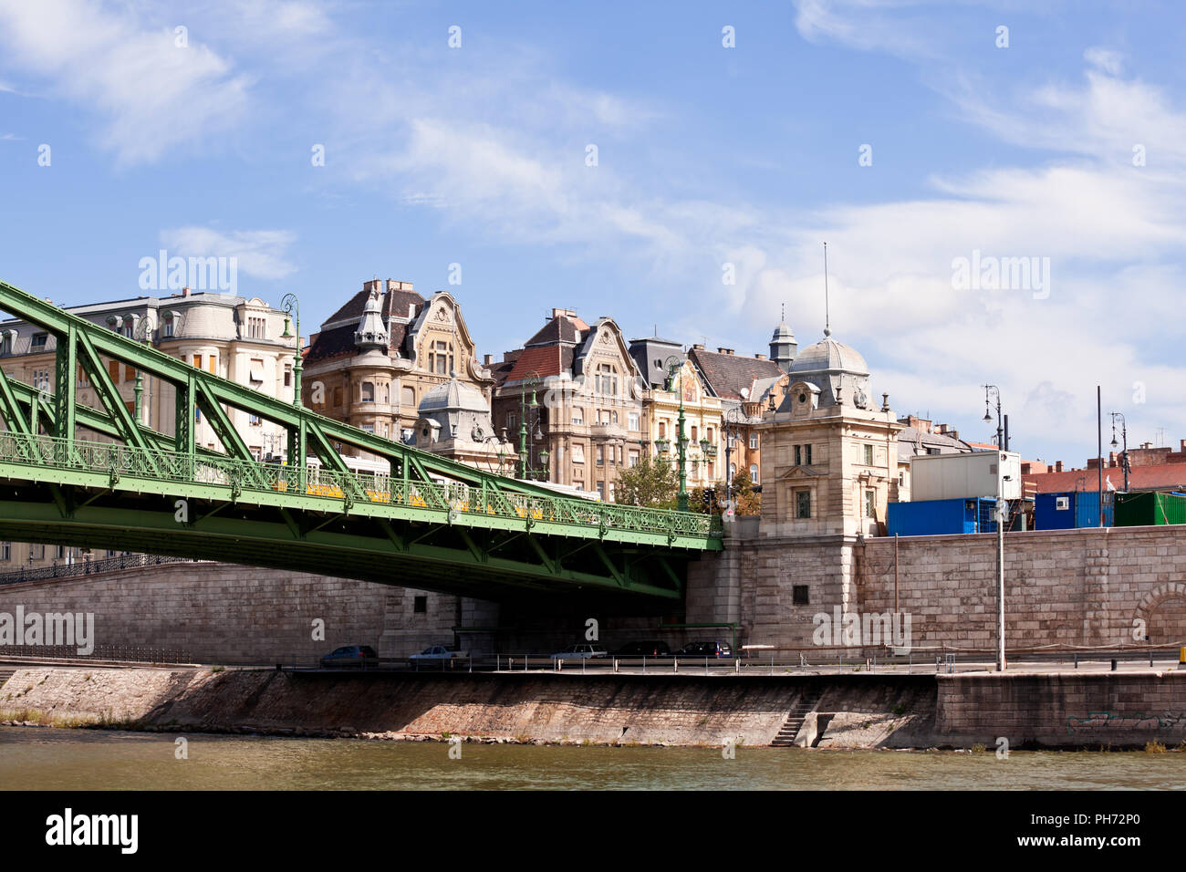 Bank building bridge hi-res stock photography and images - Alamy