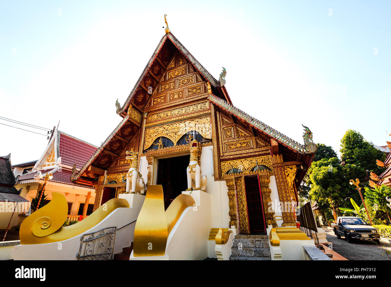 Temple in chiang rai thailand Stock Photo - Alamy