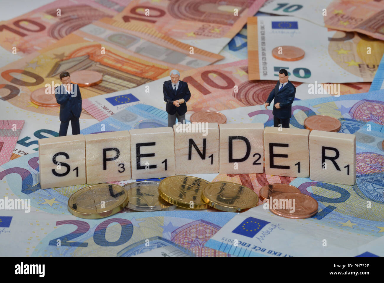 Spender hi-res stock photography and images - Alamy