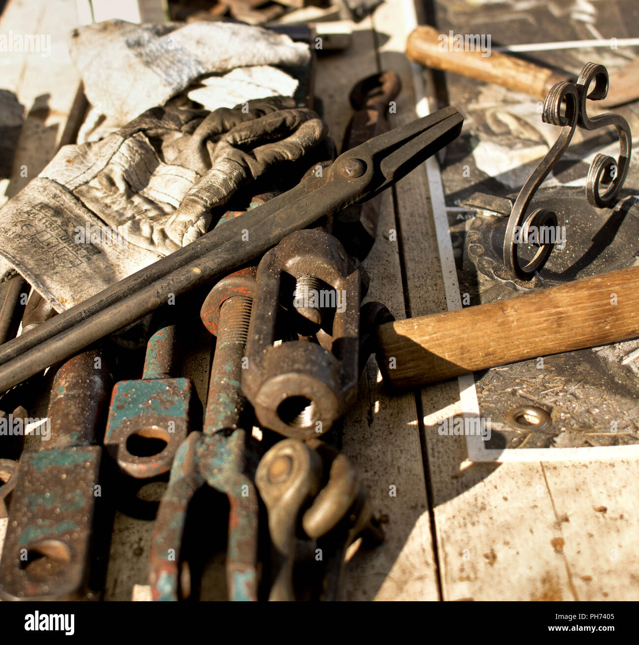 Wrought iron hatch hi-res stock photography and images - Alamy