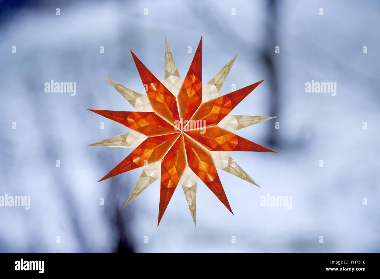 Transparent star, window decoration, wintertime Stock Photo - Alamy