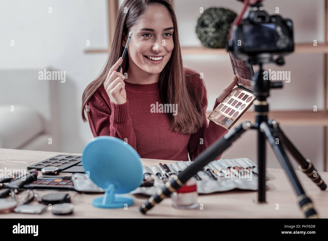 Visagiste hi-res stock photography and images - Alamy