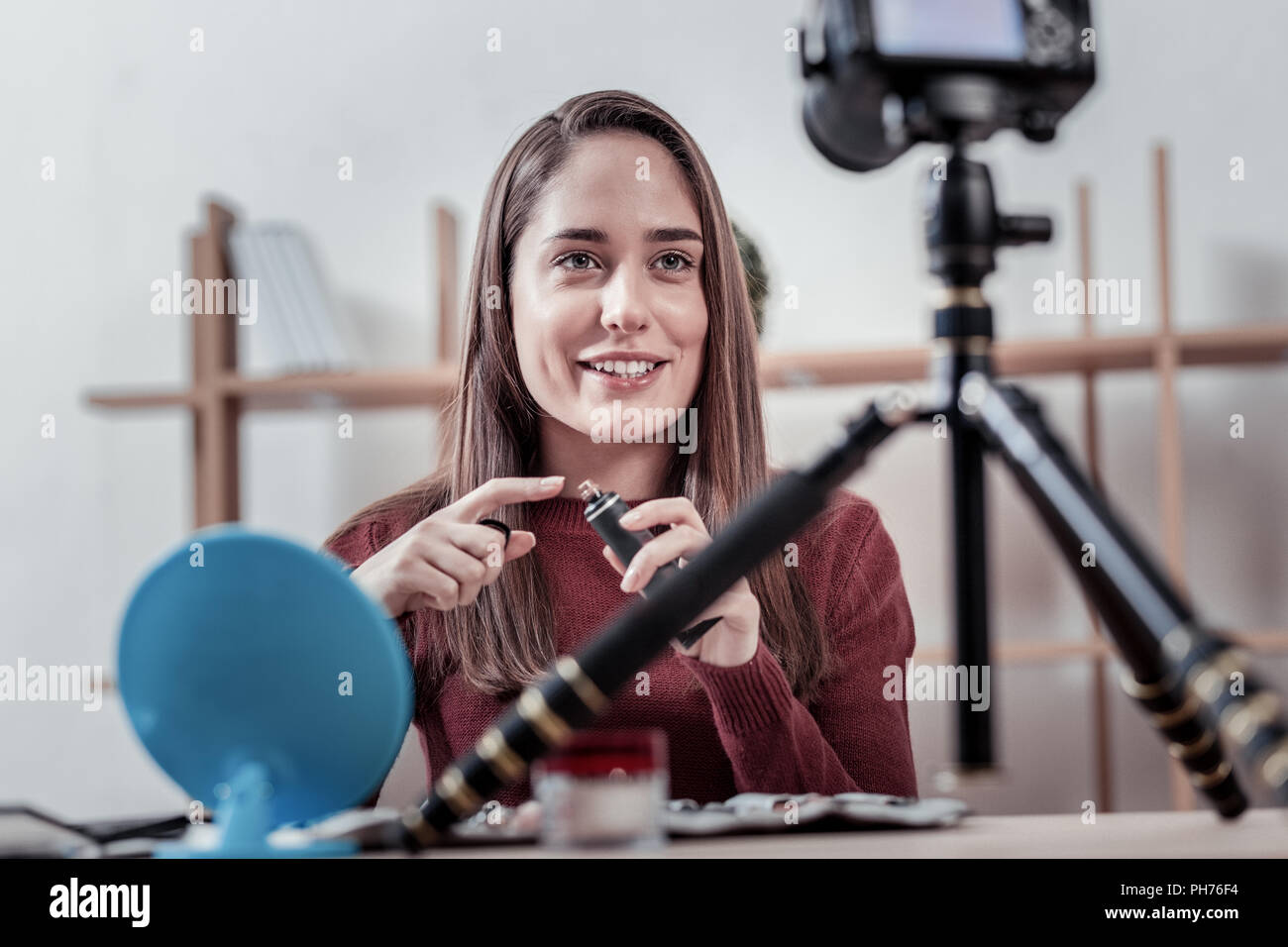 Applying tonal hi-res stock photography and images - Alamy