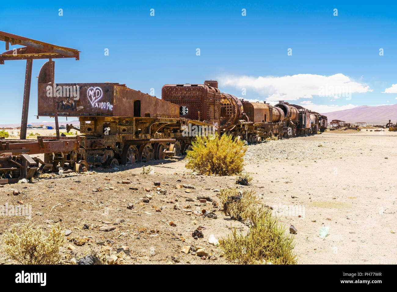 Abandoned rusty steam locomotive hi-res stock photography and images ...