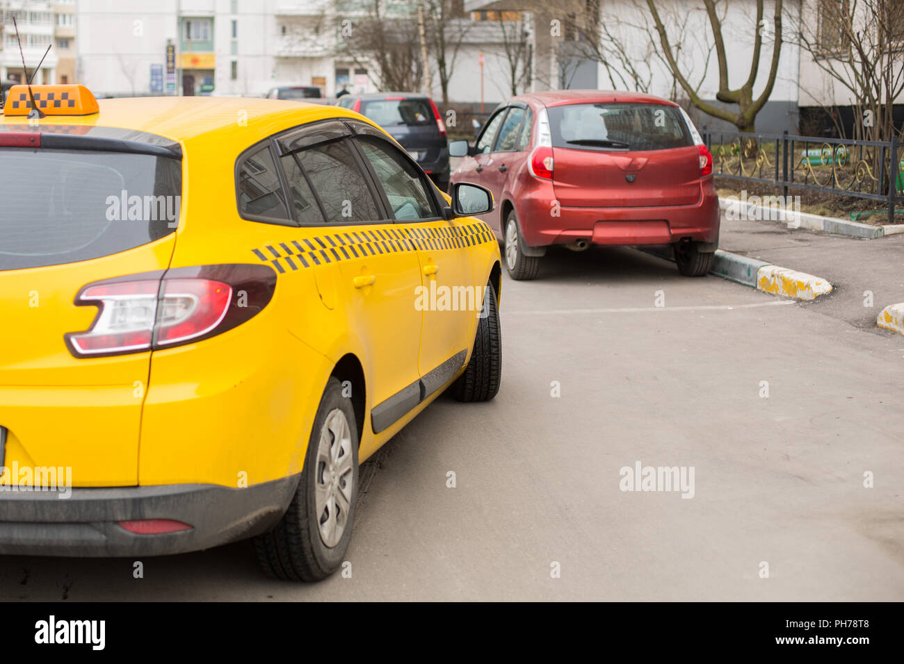 Modern city taxi vehicle hi-res stock photography and images - Alamy