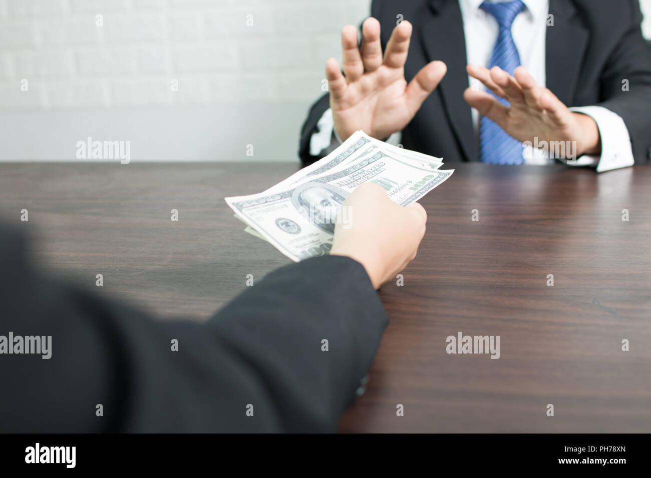 Recieving money hi-res stock photography and images - Alamy