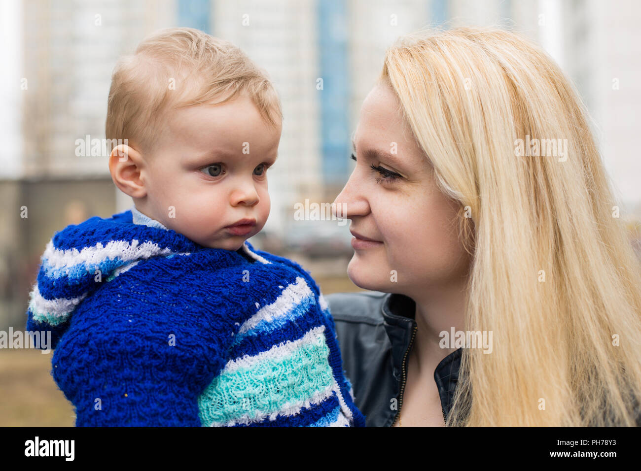 Parent son long hair hi-res stock photography and images - Alamy