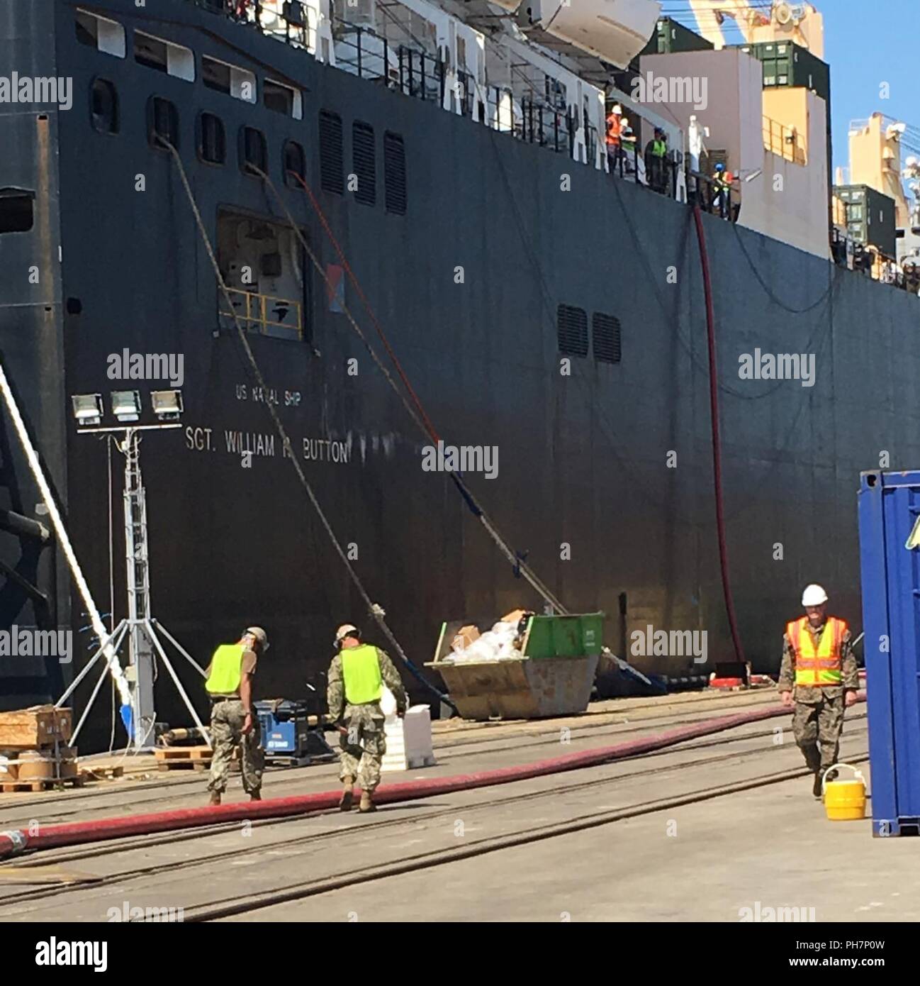 Usns sgt william button t ak 3012 hi-res stock photography and images ...