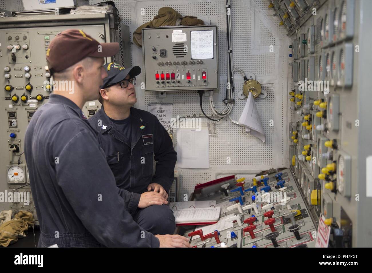 SAN DIEGO, California (June 26, 2018) Electrician’s Mate 2nd Class ...