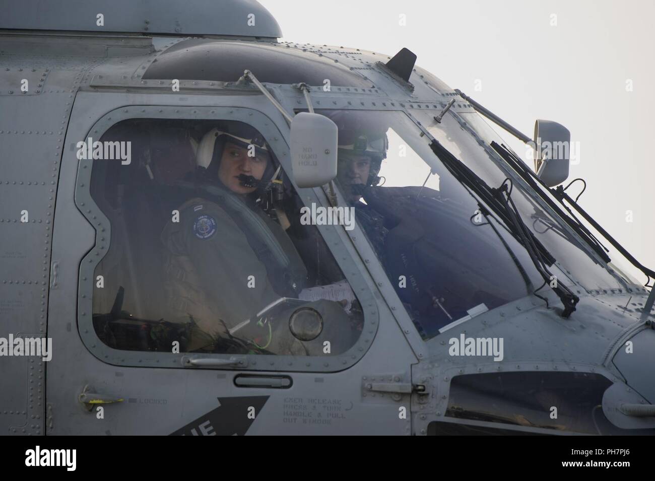 Usn pilots carrier hi-res stock photography and images - Alamy