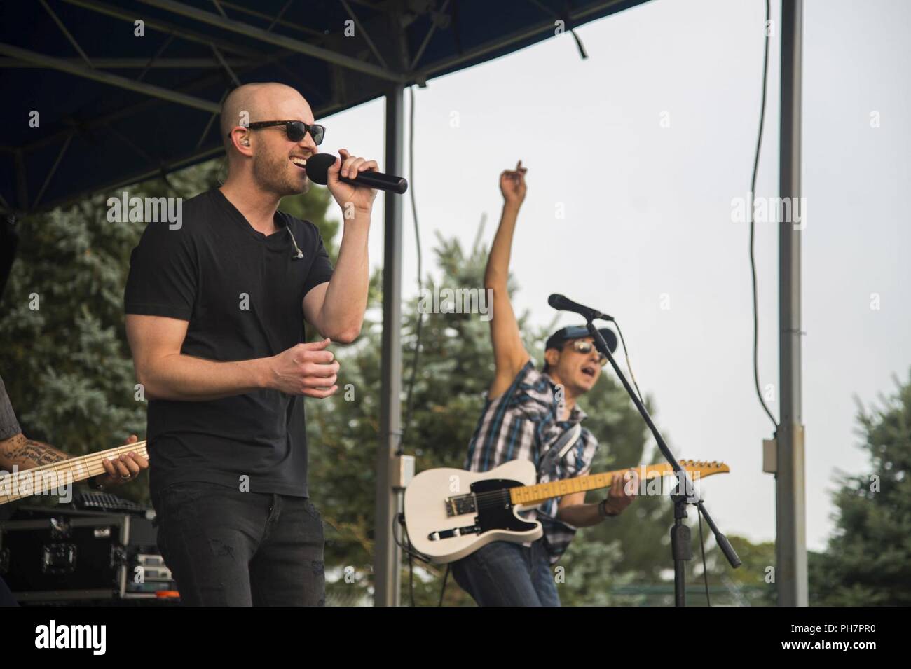 Summer walker concert hi-res stock photography and images - Alamy