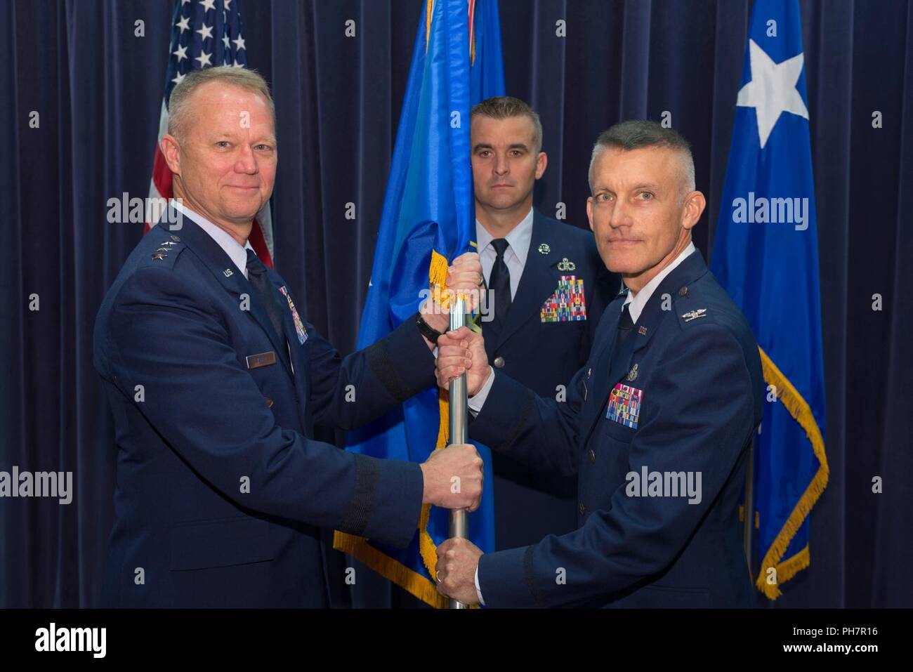 557th weather wing hi-res stock photography and images - Alamy