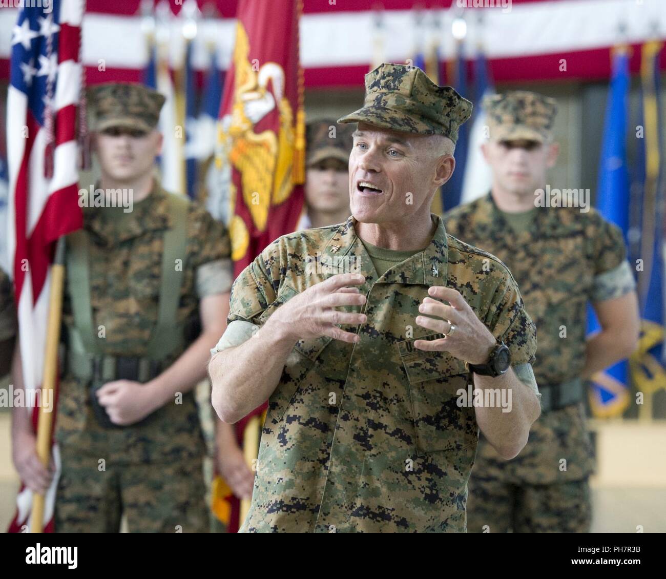 Combat logistics regiment 4 hi-res stock photography and images - Alamy