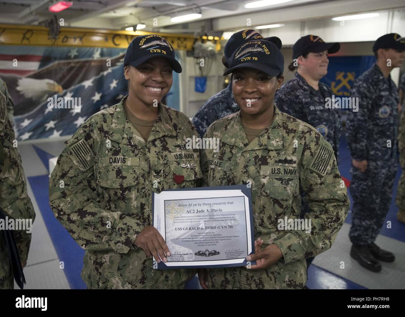 Enlisted air warfare specialist hi-res stock photography and images - Alamy