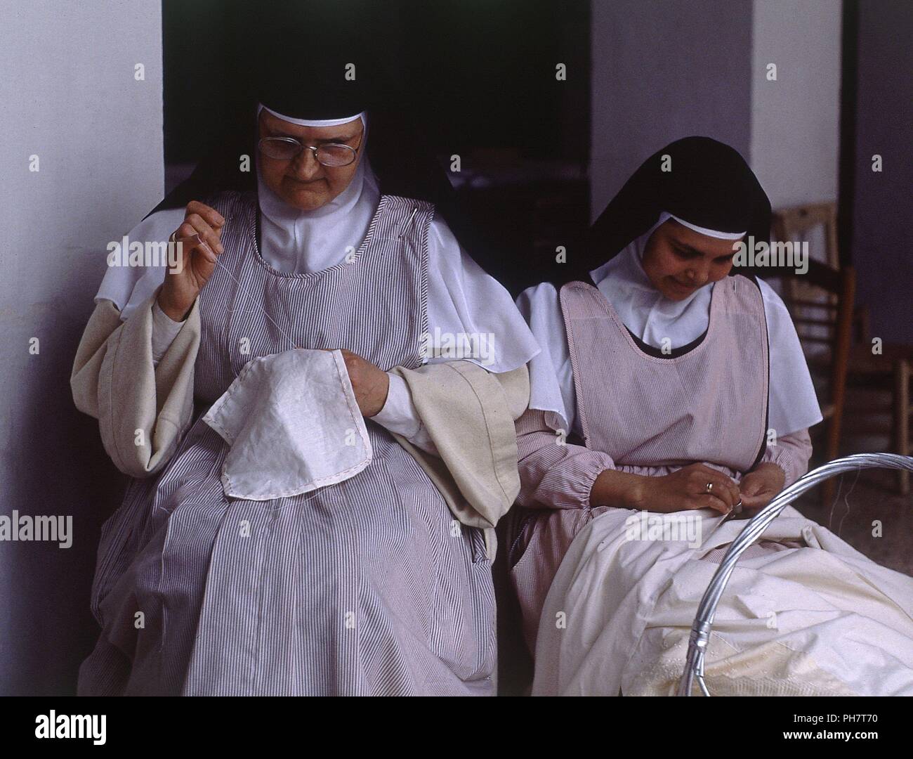 Monjas convento hi-res stock photography and images - Alamy