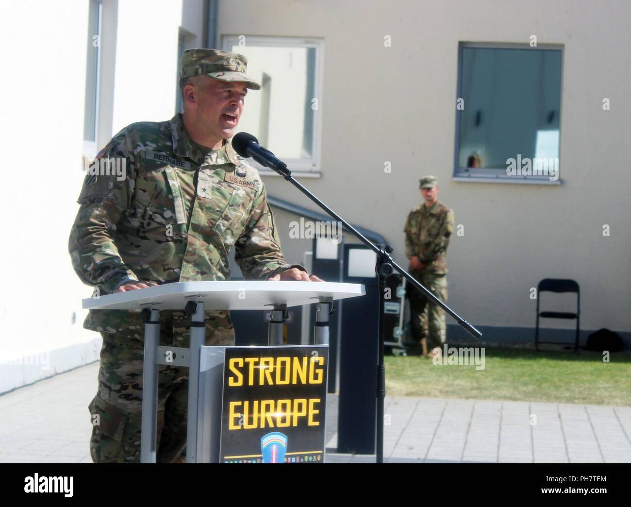 Sean bernabe hi-res stock photography and images - Alamy