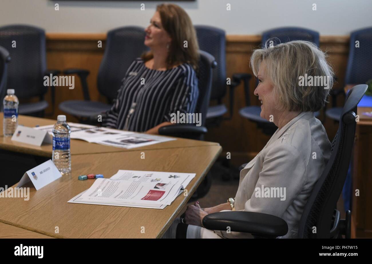Airman and family readiness center hi-res stock photography and images ...