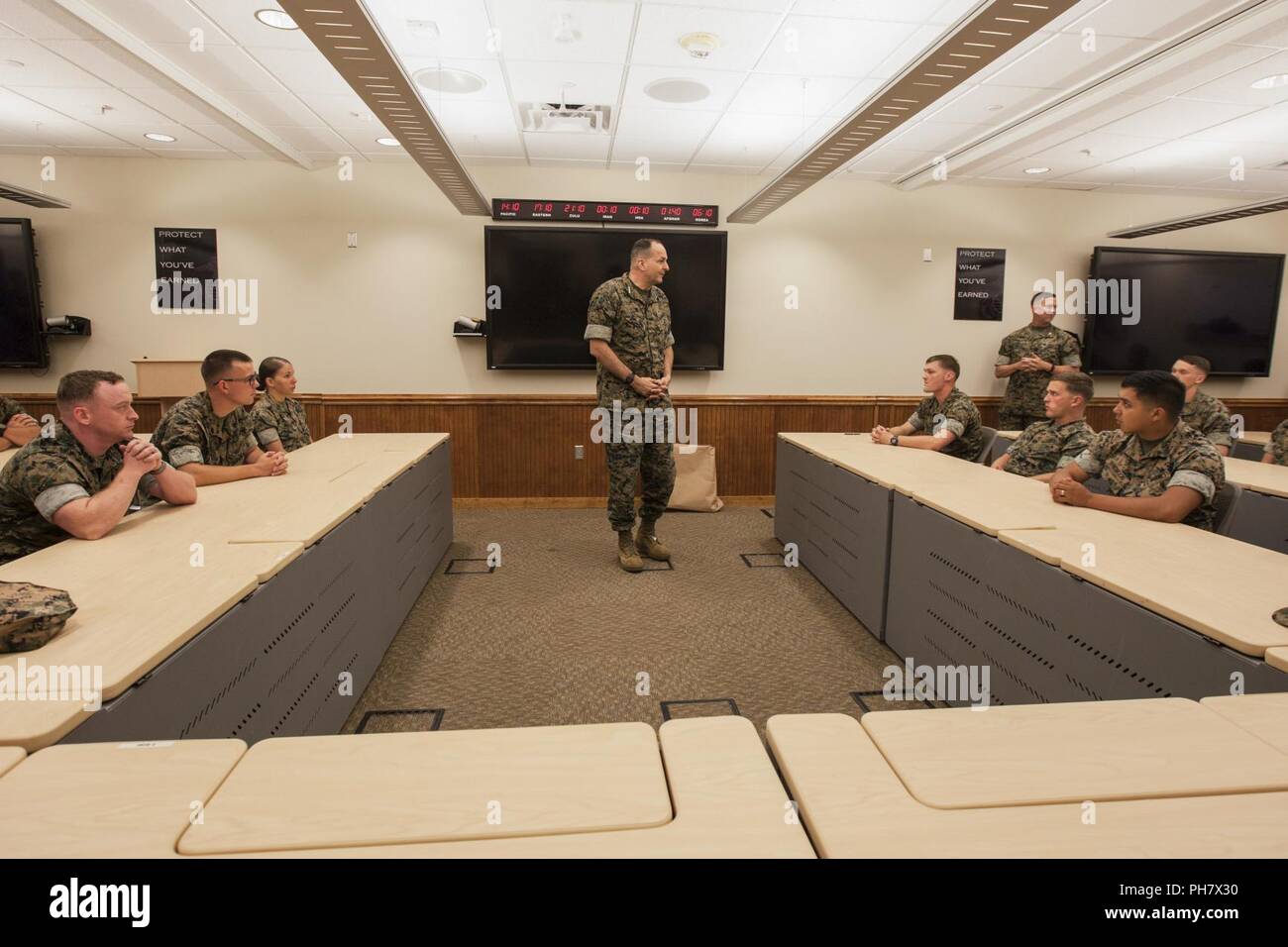 Marine corps information operations center hi-res stock photography and ...