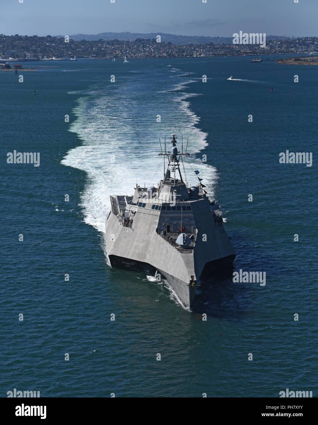 PACIFIC OCEAN (June 26, 2018) USS Montgomery (LCS 8) transits from ...