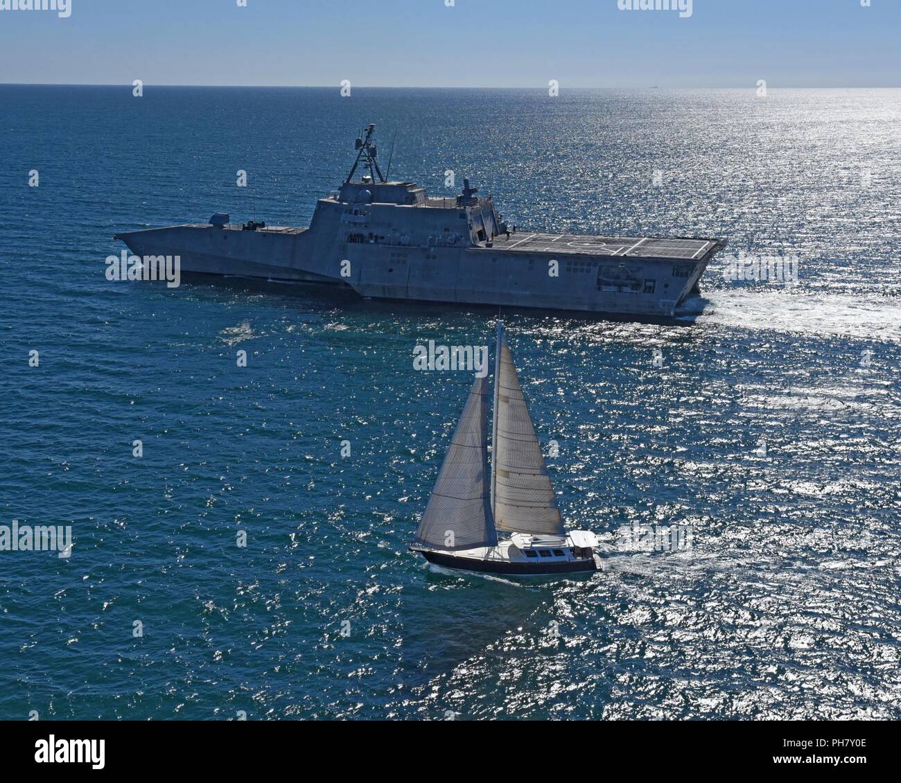 Uss montgomery lcs 8 hi-res stock photography and images - Alamy