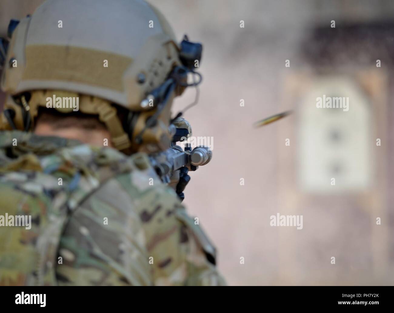 Soldiers assigned to 10th Special Forces Group (Airborne) conduct a ...