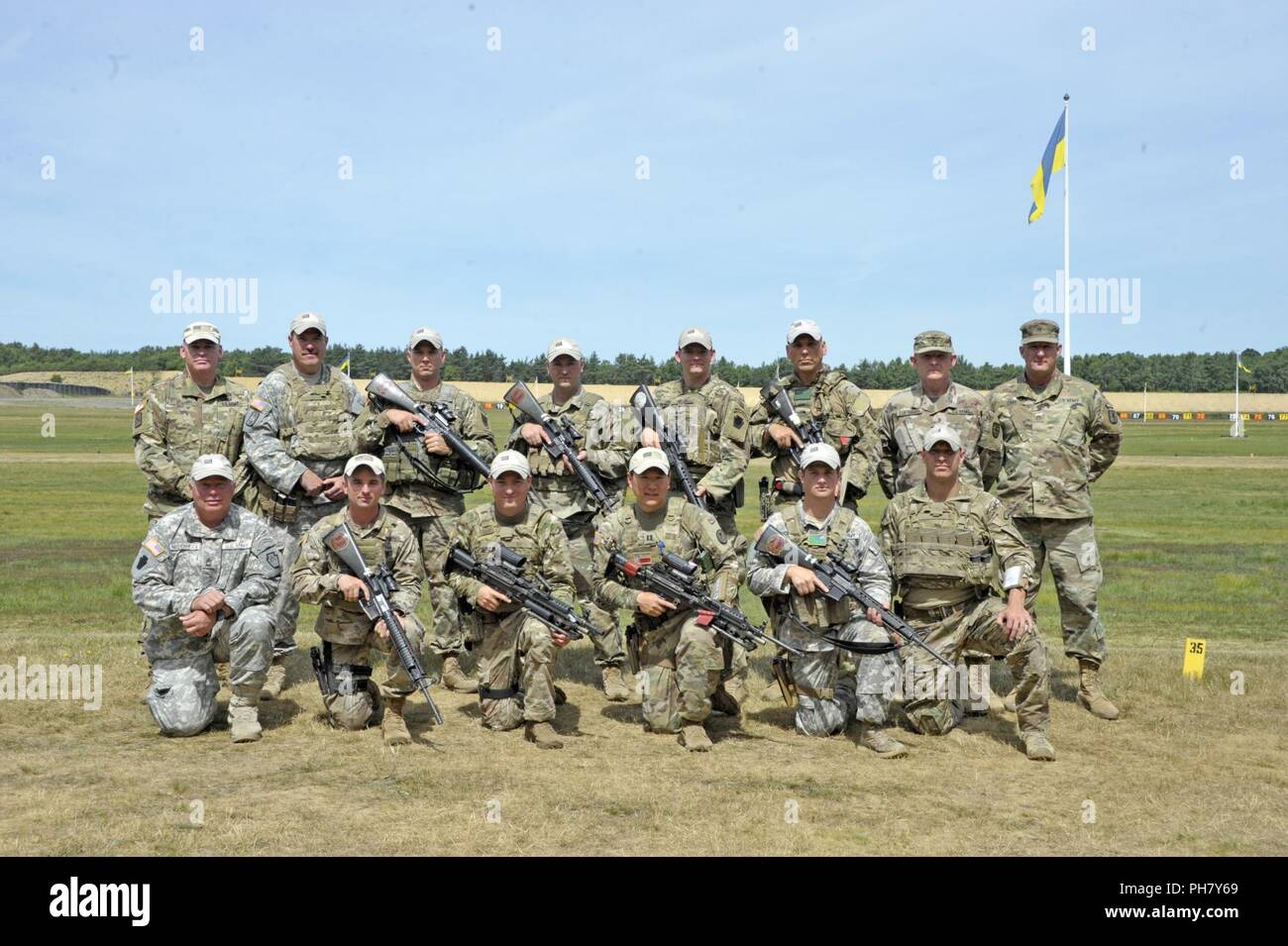 Left right lt col james hi-res stock photography and images - Alamy