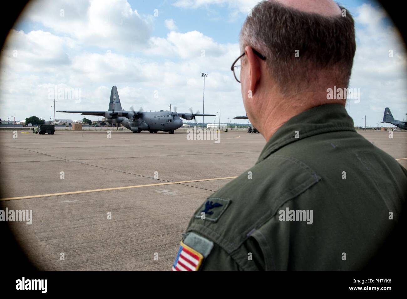 136th airlift wing hi-res stock photography and images - Alamy