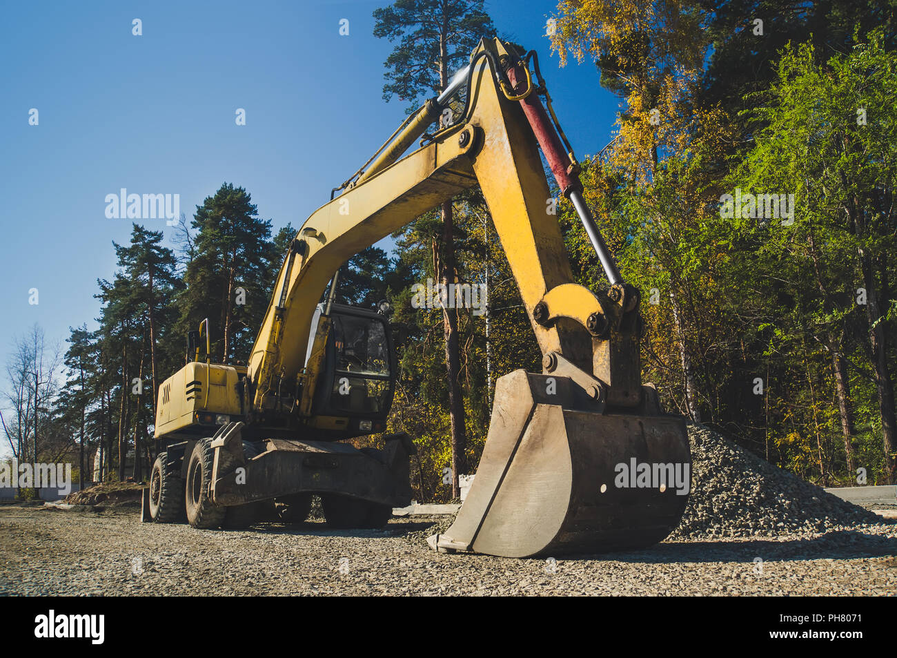 Wheeled excavator hi-res stock photography and images - Alamy