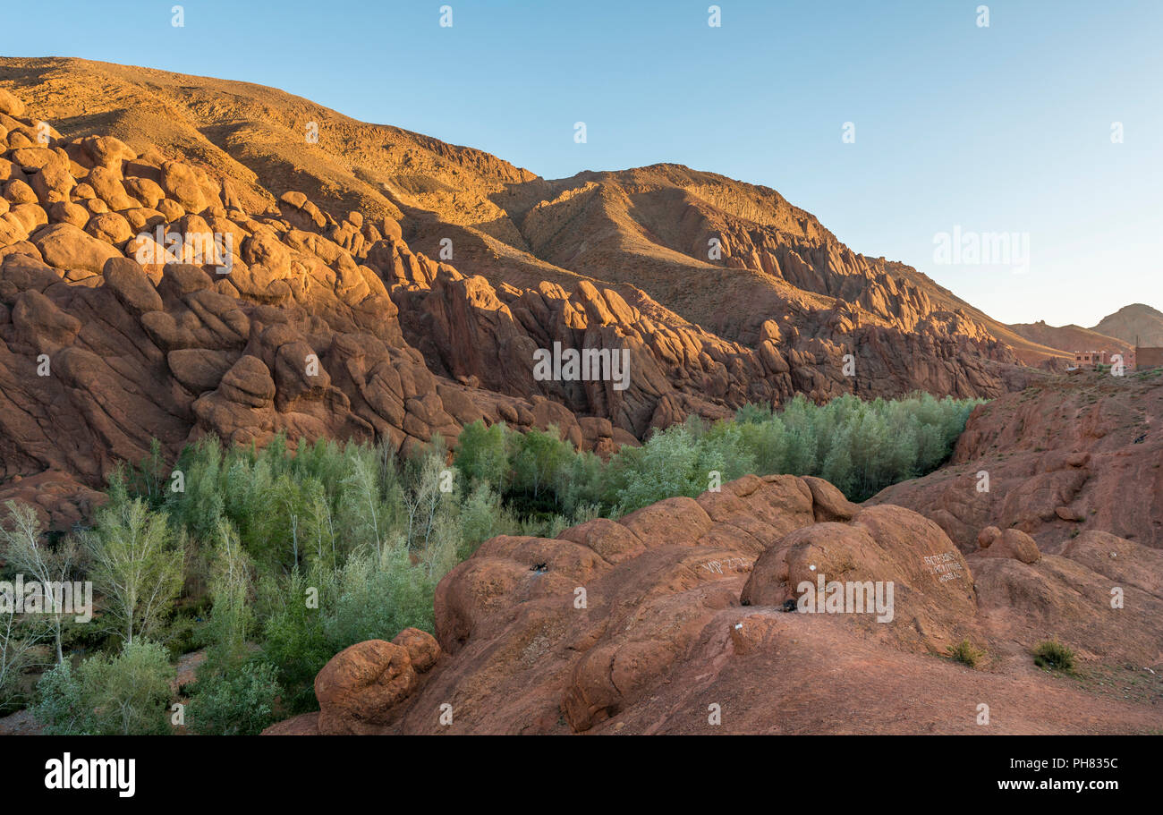 Red rock formations in the Dadès Valley, Morocco Stock Photo - Alamy