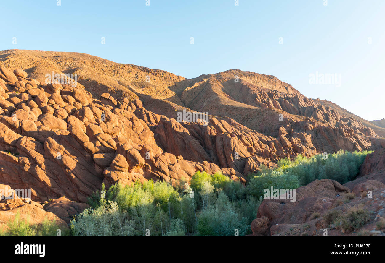 Red rock formations in the Dadès Valley, Morocco Stock Photo - Alamy