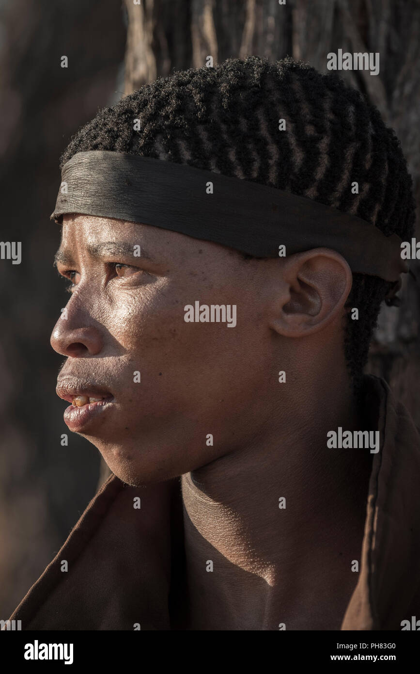 !Kung Bushman of the N'a Jaqna region, portrait, Hardap region, Namibia ...