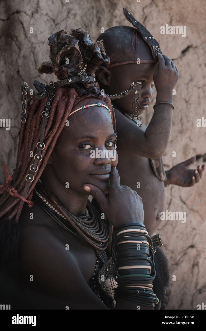Married himba woman hi-res stock photography and images - Alamy