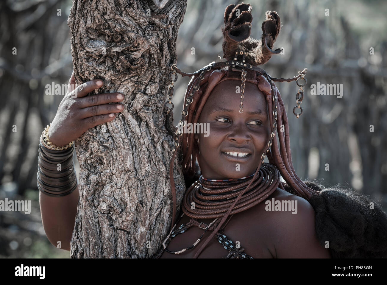Married himba woman hi-res stock photography and images - Alamy