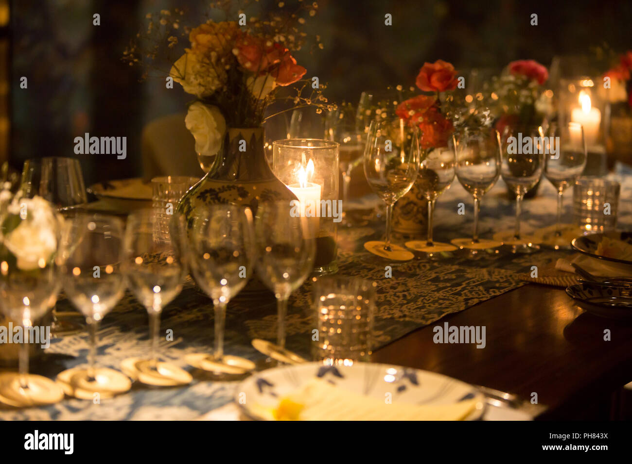 Elegant table set up for dinner, special event, party or wedding Stock ...