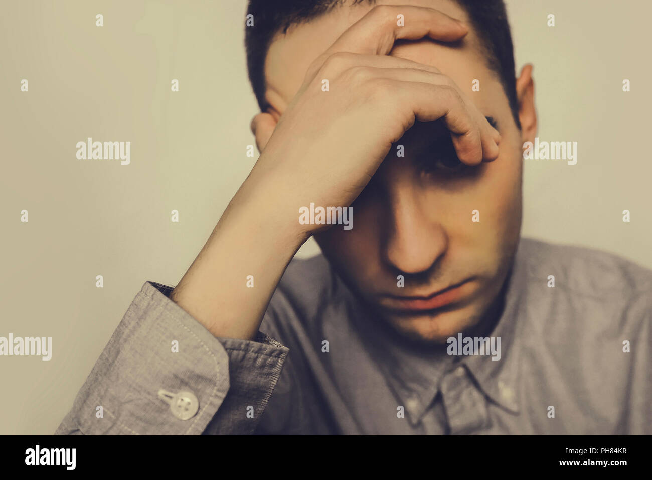 Hand over the head hi-res stock photography and images - Alamy