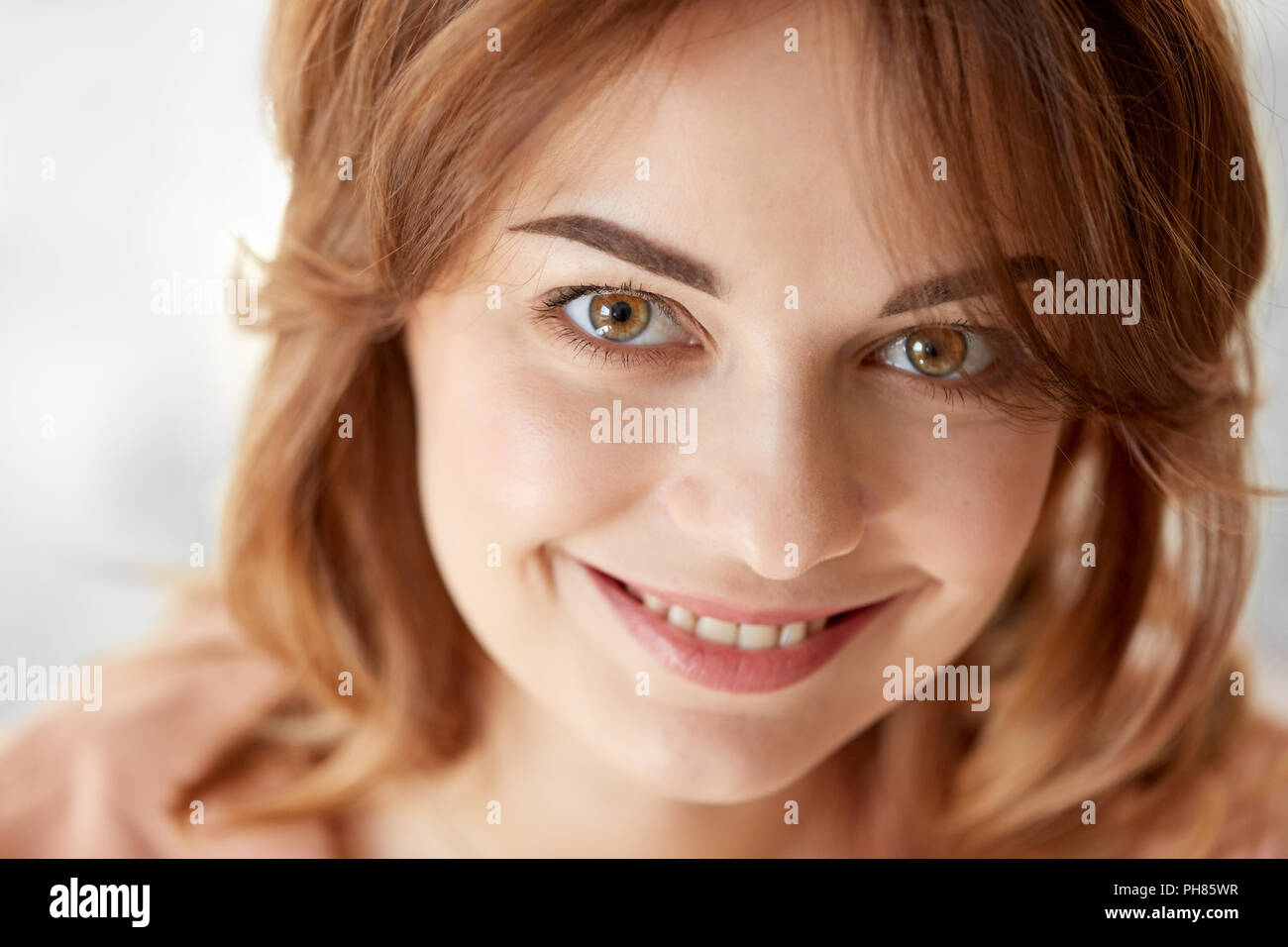 Closeup portrait beautiful smiling happy hi-res stock photography and ...
