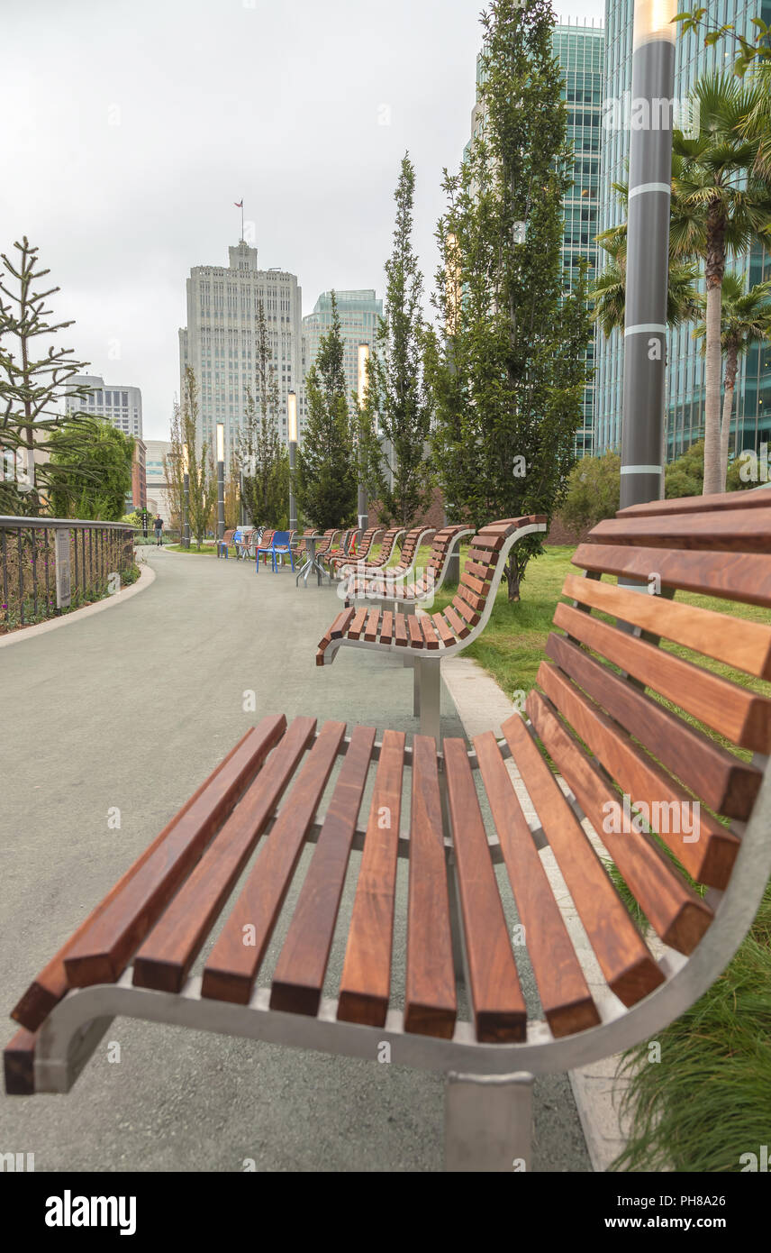 Benches in the rooftop park at Salesforce Transit Center, San Francisco ...