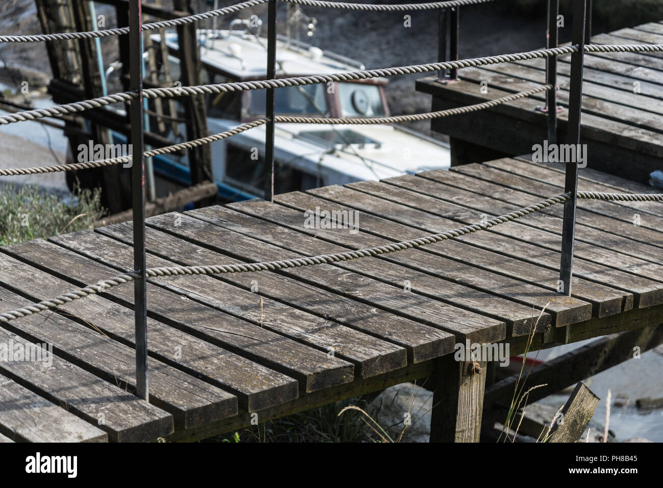 Riverside jetty hi-res stock photography and images - Alamy