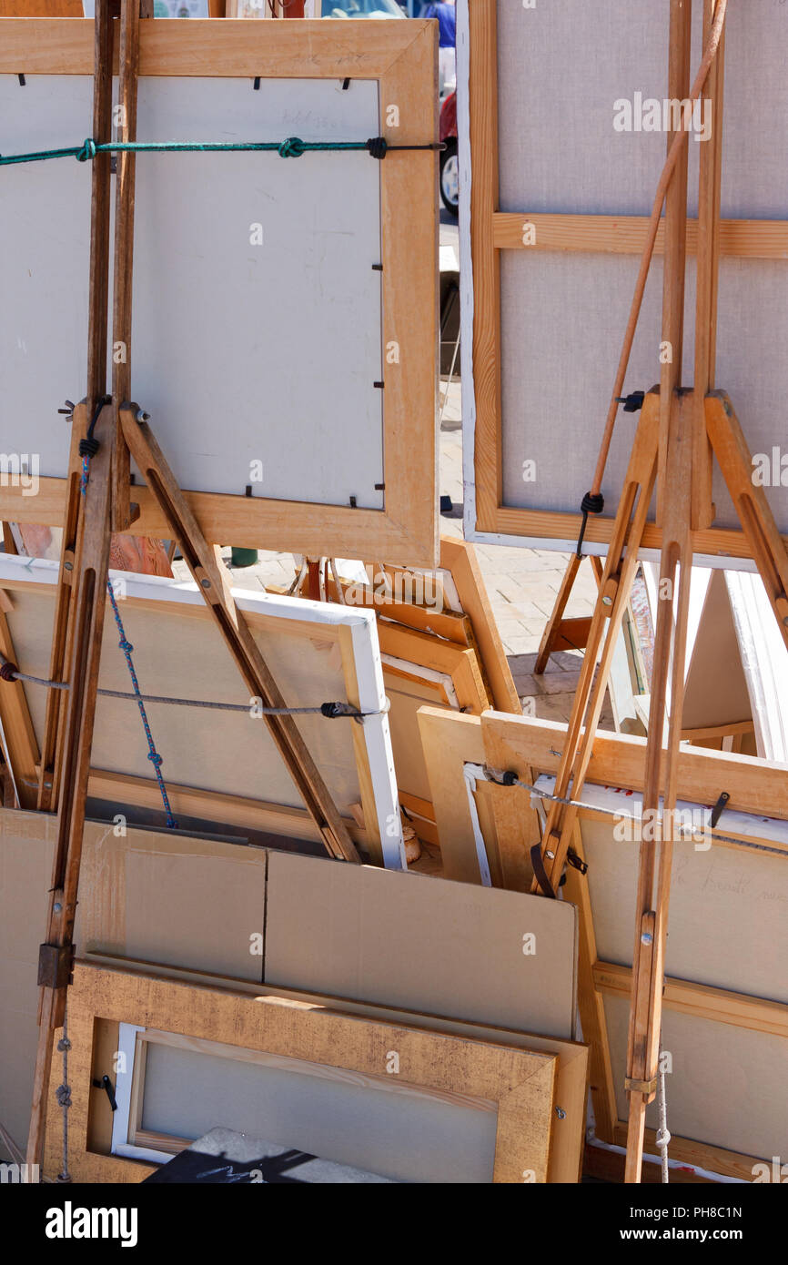 Information easels hi-res stock photography and images - Alamy