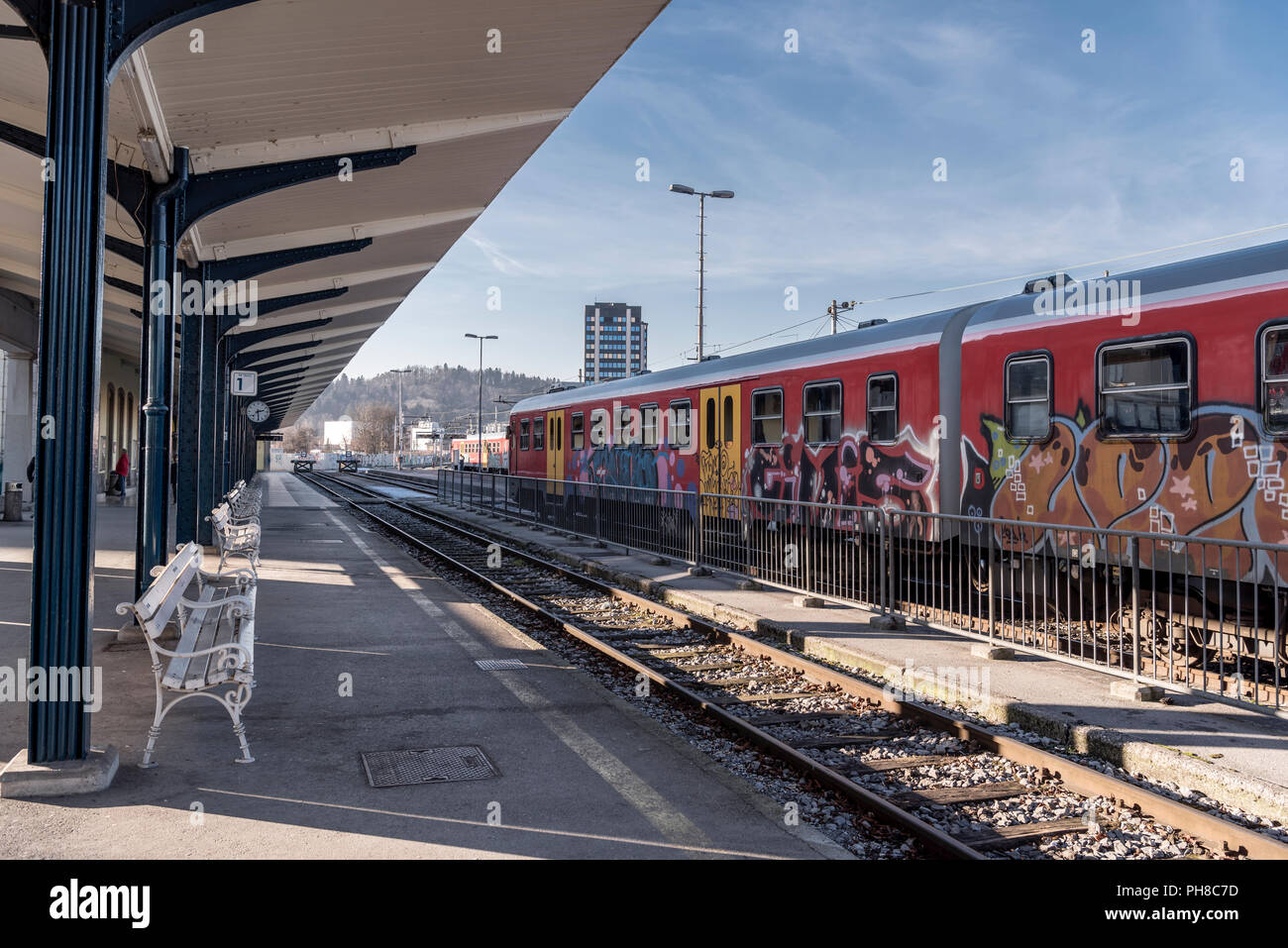 Empty platform on a cold day of December in Ljubljana main train ...