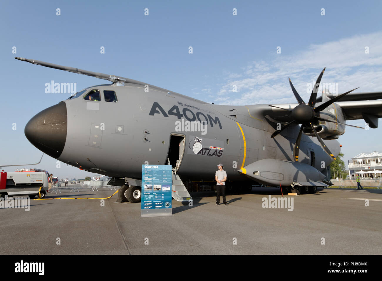 Airbus 400 hi-res stock photography and images - Alamy