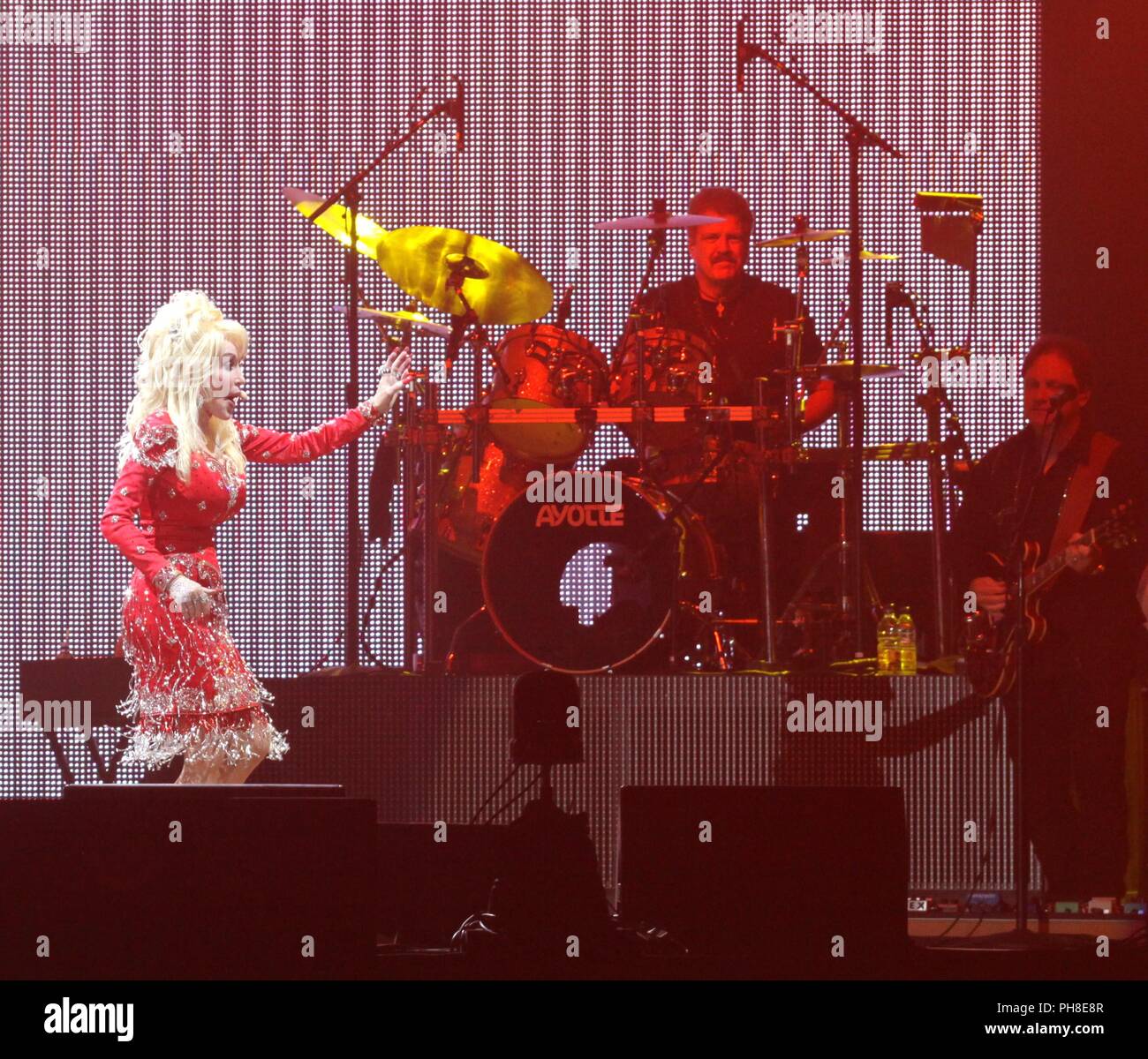 Liverpool,uk Dolly Parton @ Liverpool Echo Arena credit Ian Fairbrother ...