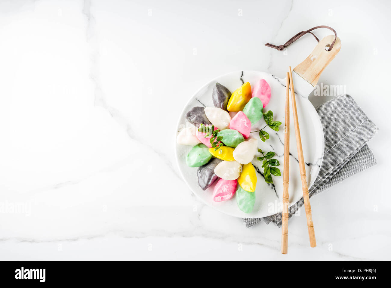 Traditional Chuseok day food, Korean Half-moon Shaped Rice Cake ...