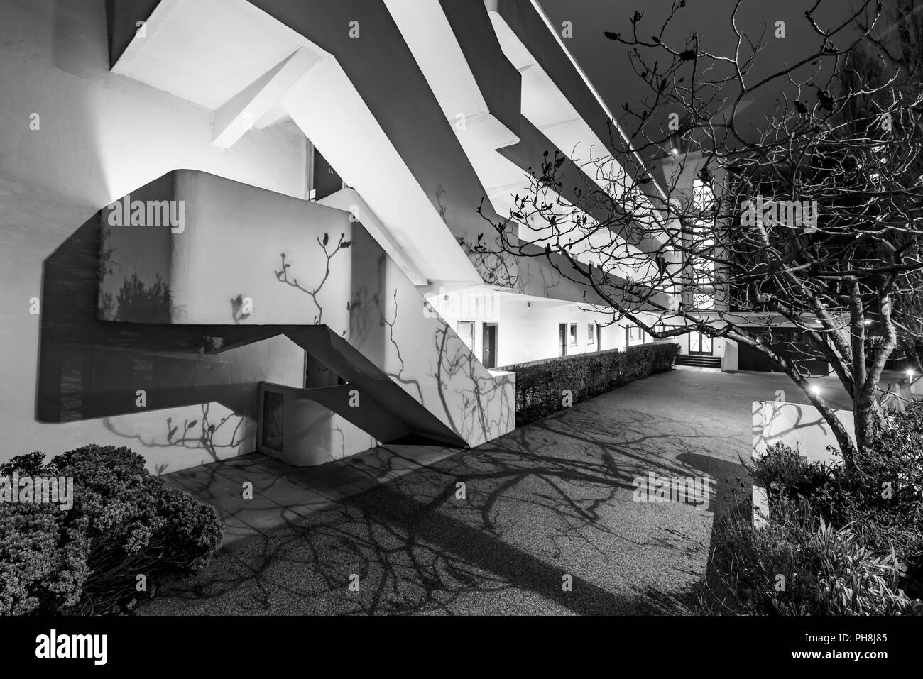 Isokon Building, Lawn Road Flats, London Stock Photo - Alamy